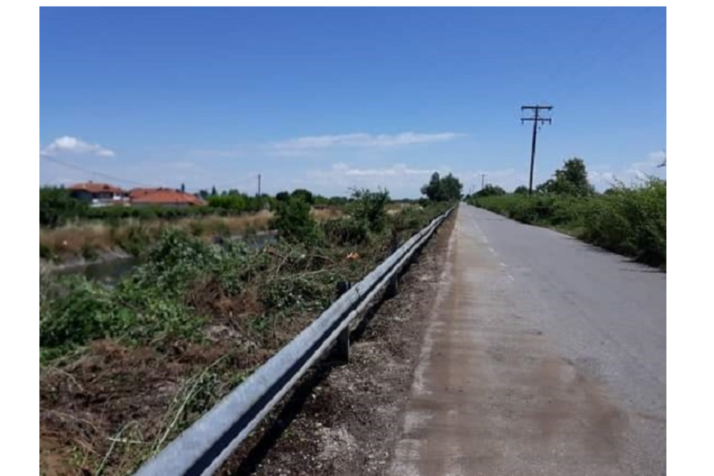 Εργασίες καθαρισμού στην Εθνική Οδό 2 Θεσσαλονίκης-Έδεσσας από την ...