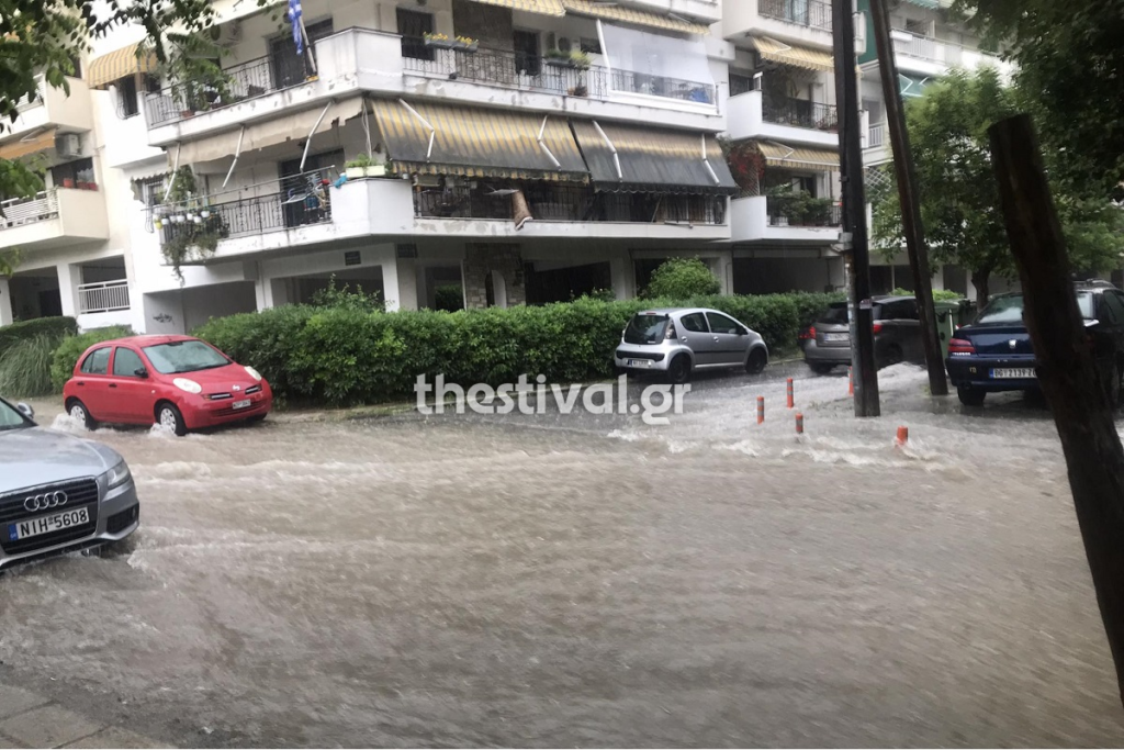 Θεσσαλονίκη: Ποτάμια οι δρόμοι για άλλη μια φορά