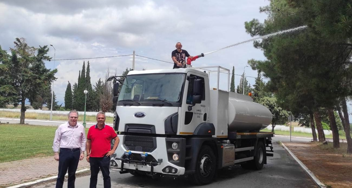 Νέο υπερσύγχρονο υδροφόρο – πυροσβεστικό όχημα παρέλαβε ο Δ Χαλκηδόνος